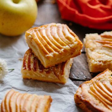 Apple Shortbread Bars - Coley Cooks